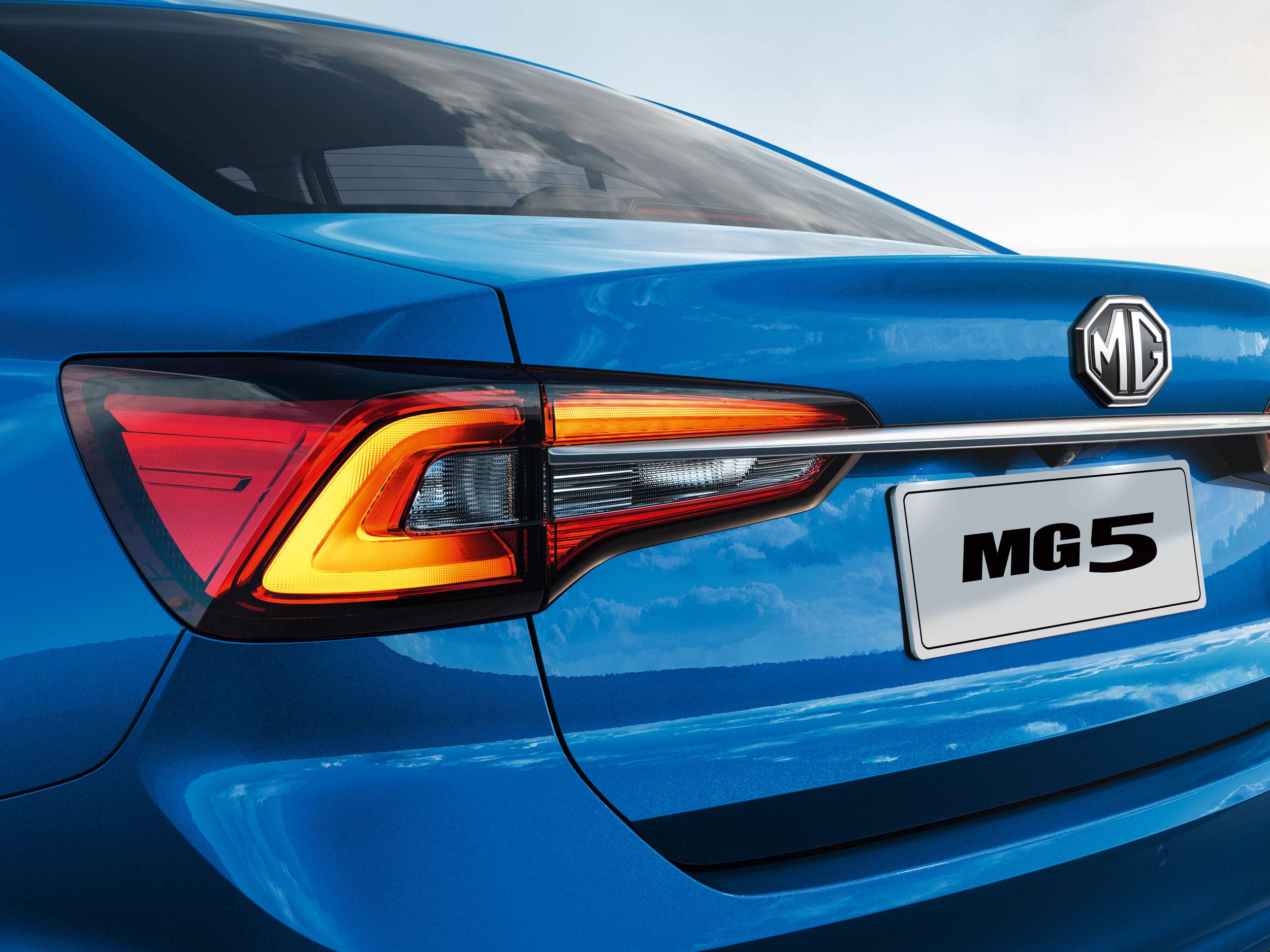 MG se lanza con todo con su nuevo sedán MG 5 | La historia de los sedanes - Especiales La Tercera