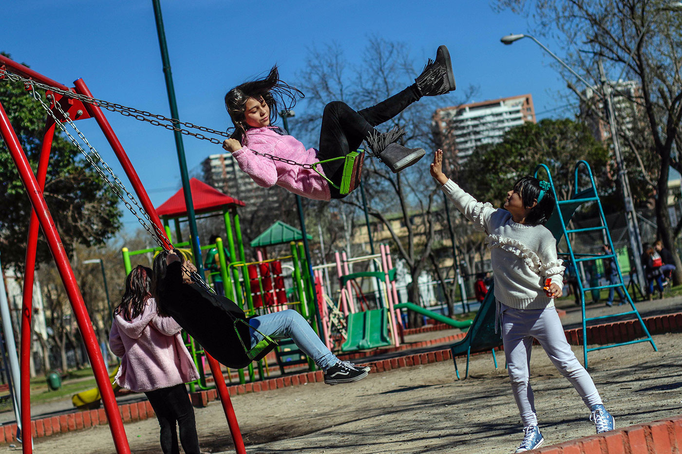 Transition - Featured Content from La Tercera - Presented by Wom